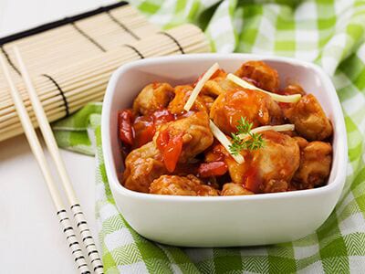 Crispy chicken bites in sweet chilli sauce - Bidfood