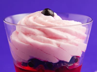 Strawberry Angel Delight jelly pots - Bidfood