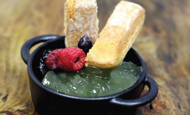 Halloween witch fingers in jelly H- Halloween jelly witch finger recipe