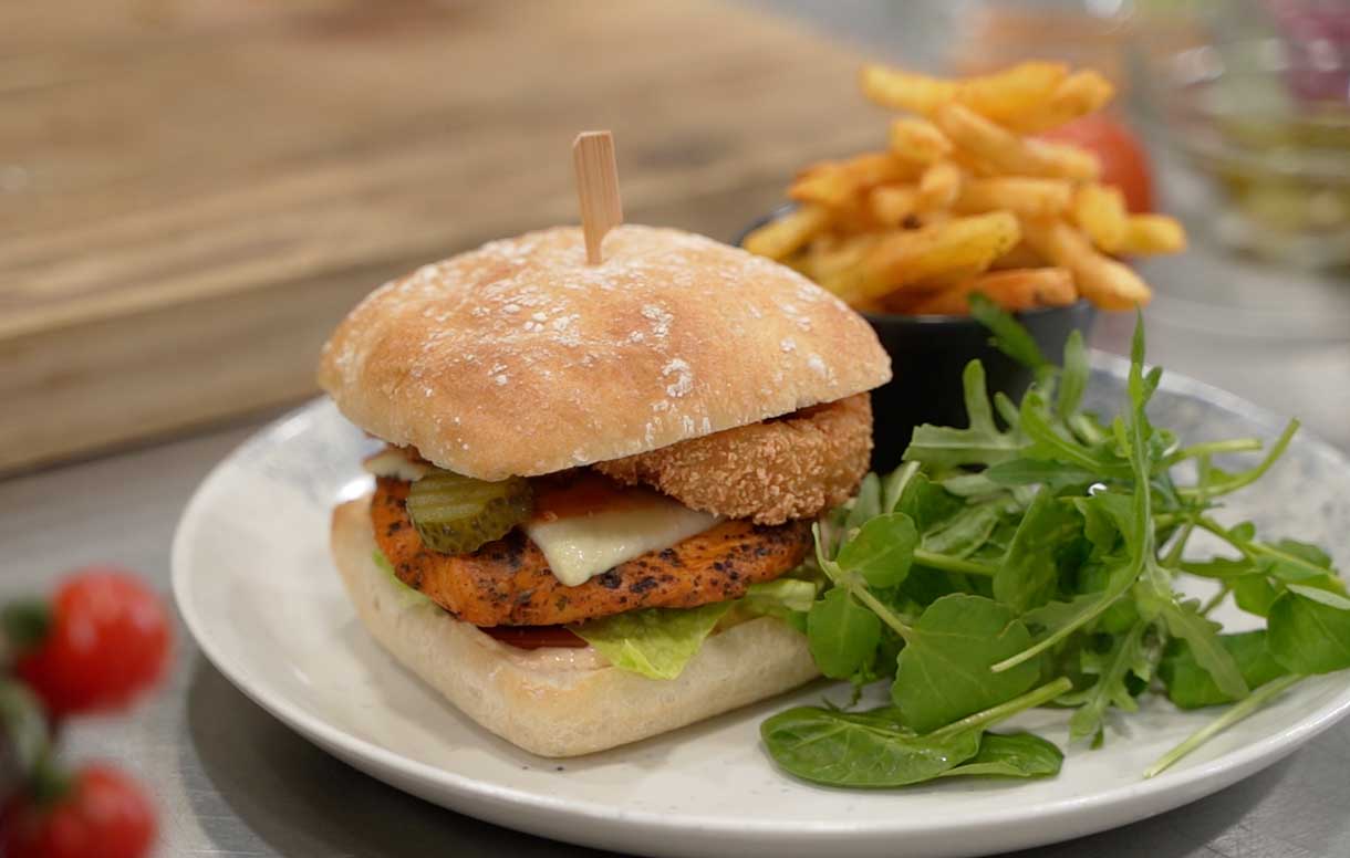 Fully loaded sizzling chicken burger - Bidfood