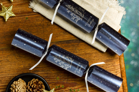 Crackers and tableware - Bidfood