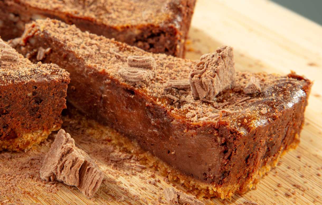 Double baked chocolate and flake cheesecake - Bidfood