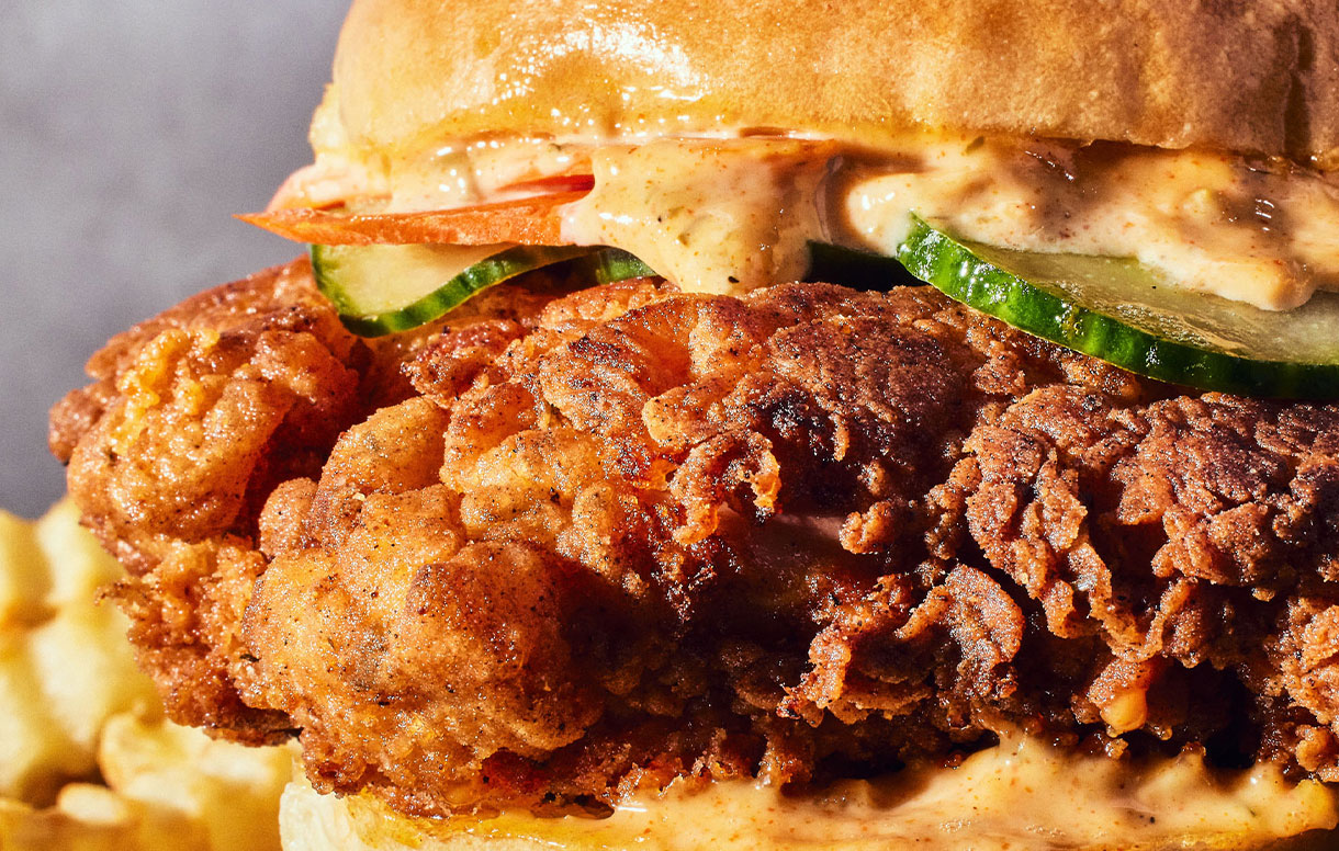 Franks RedHot spicy chicken burger - Bidfood